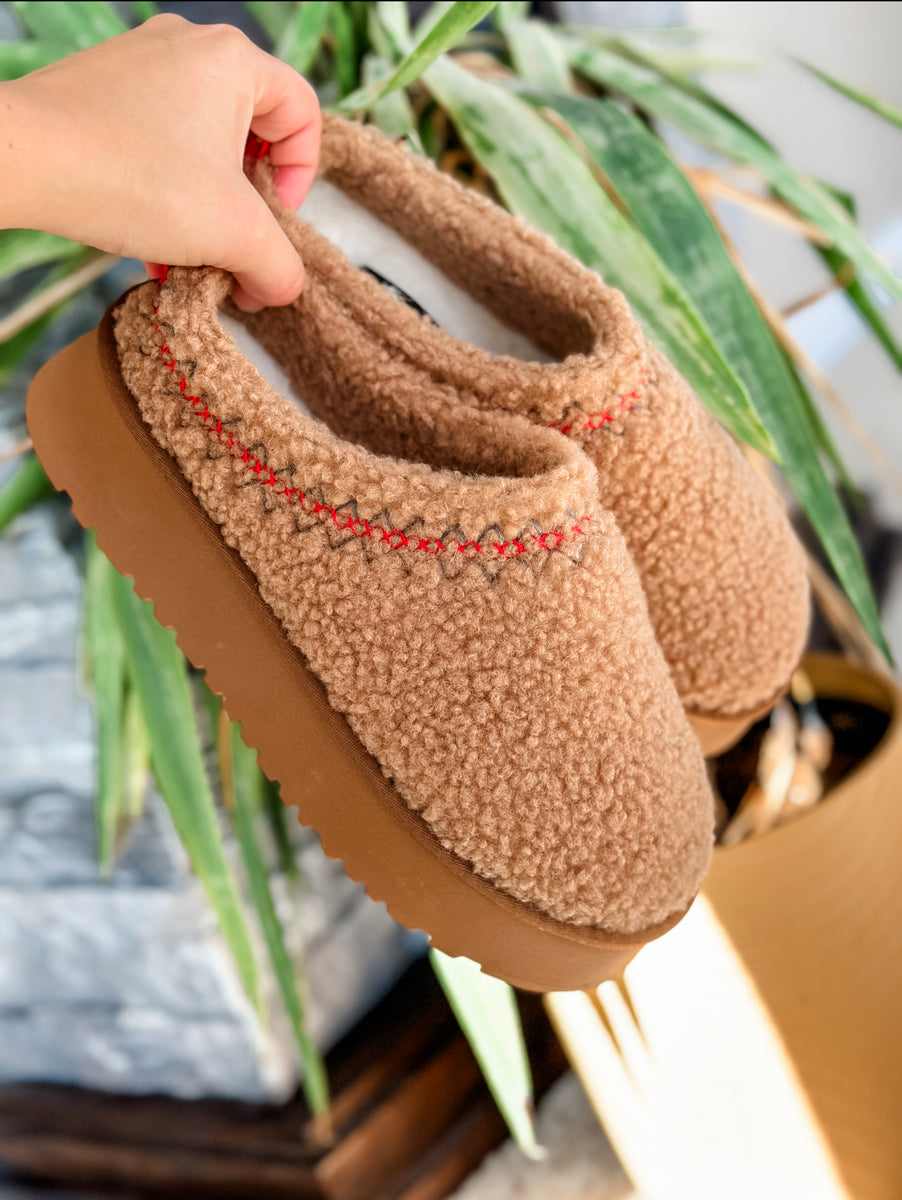 Isaac Fuzzy Slipper – Top Notch Boutique